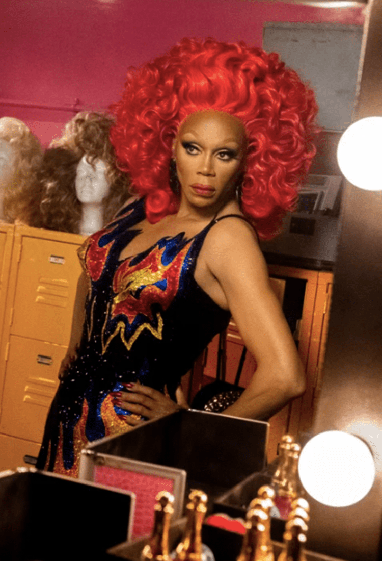 #RekomenFilem AJ and The Queen - Satira Mak Nyah Yang Lucu, Emosi ...